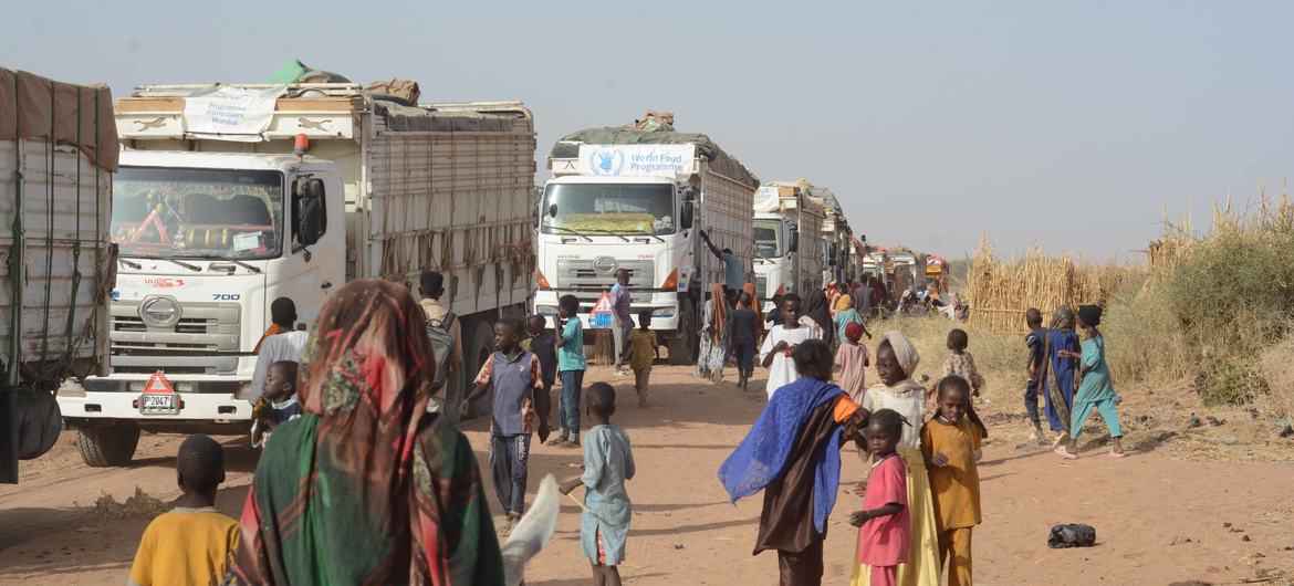 WFP Relief trucks cross into Darfur Region via Tina crossing - Darfur24 ...